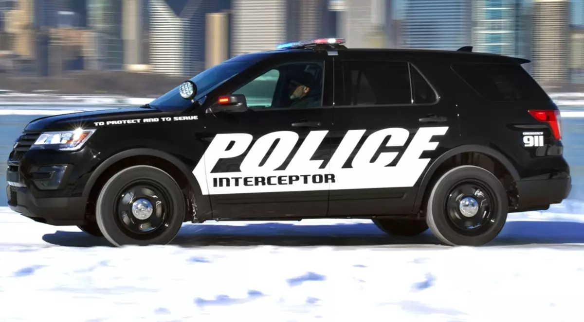 Ford prinesie nový policajný dôstojník na Chicago na základe programu Explorer 2408_2