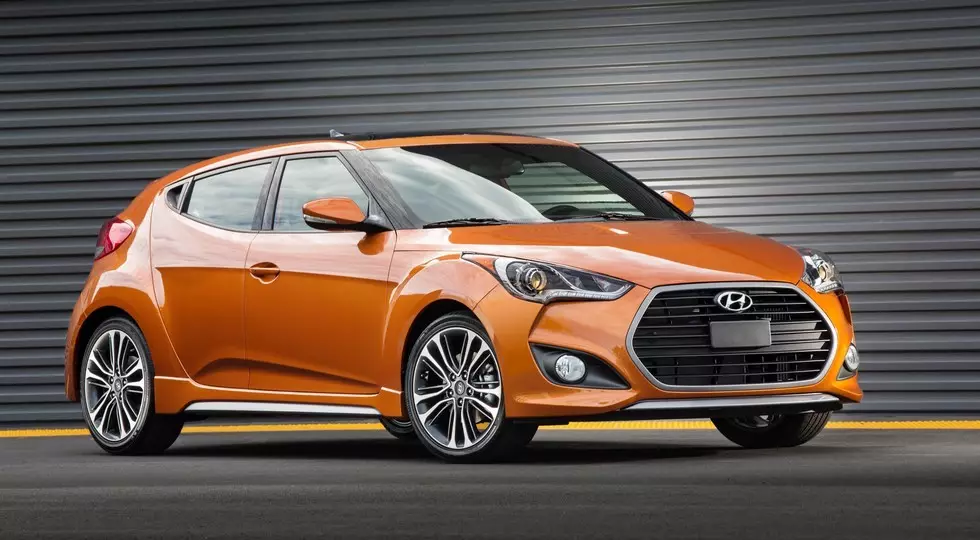 Asymmetrisk Hatchback Hyundai Veloster-2019: Första bilderna 24194_6