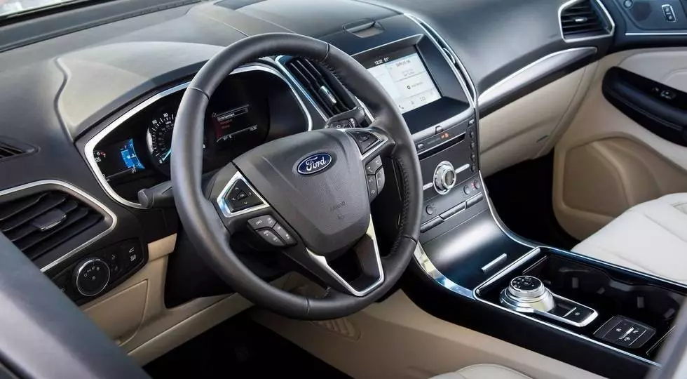 Ford Edge Crossover fick en ny toppversion 24206_11