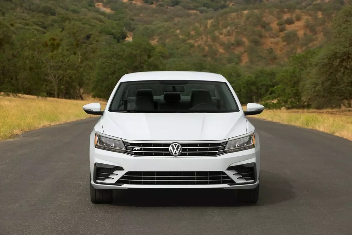 Volkswagen Passat puede obtener el motor V6 3.6 litros 24240_1