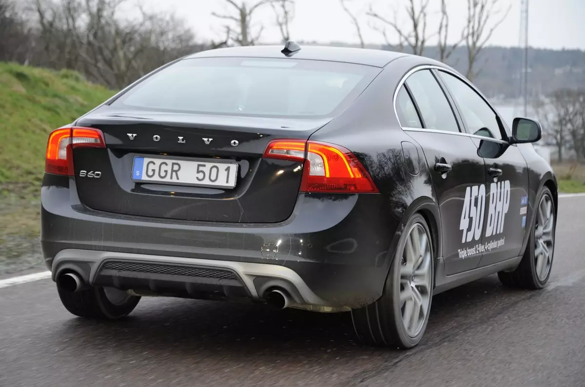 ۋولۋو S60 Sedan دا يېڭىلىق يارىتىش 450-كۈچلۈك ماتورنى باشتىن كەچۈرۈۋاتىدۇ 24244_4