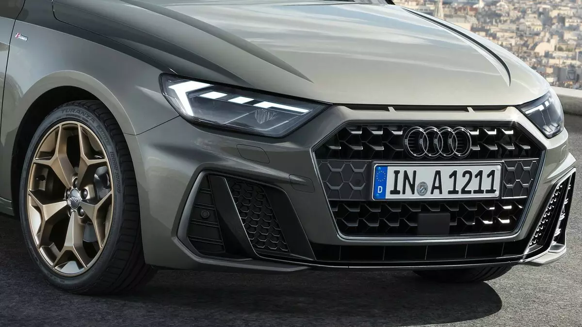 Audi-A1-Sportback-2019-5