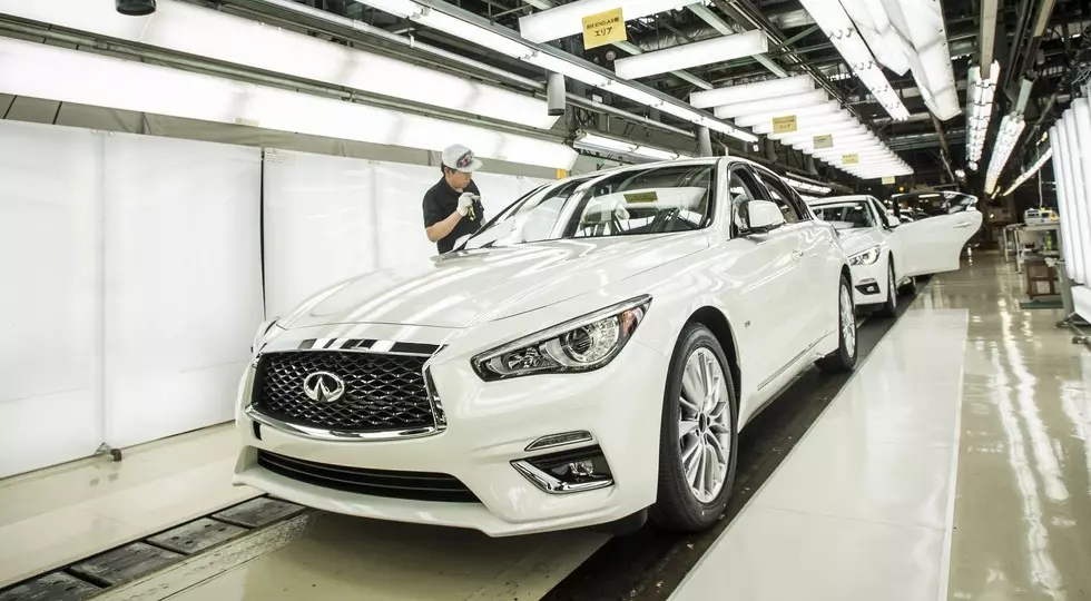 एक अपडेट गरिएको पाहुना infiniti Q50 को उत्पादन 24404_1