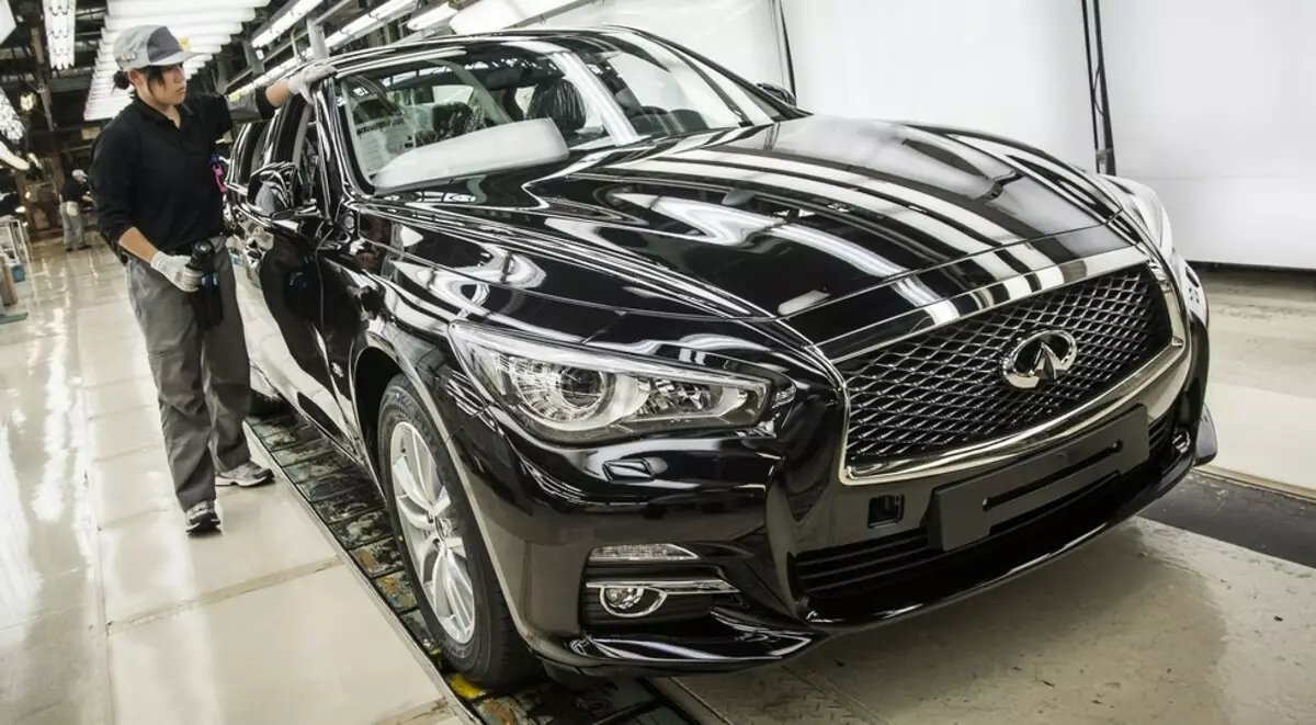 एक अपडेट गरिएको पाहुना infiniti Q50 को उत्पादन 24404_3