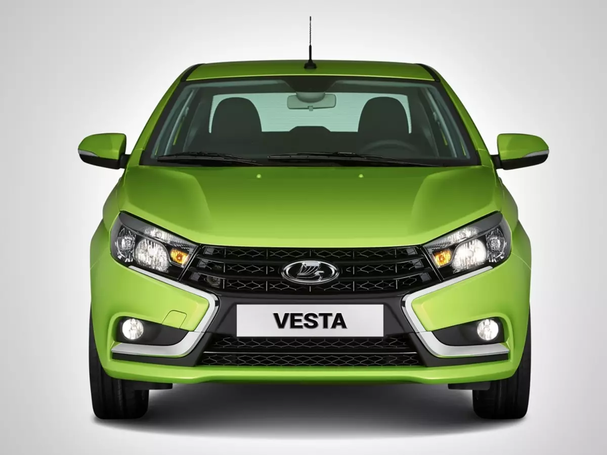 Lada_Stea_Lime_Exterior_020_02.jpg