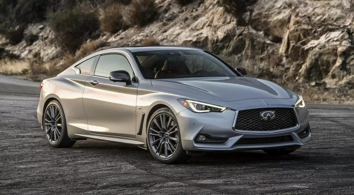 Infiniti ligeramente actualizado Q60 para Rusia. Precio nombrado 24759_1