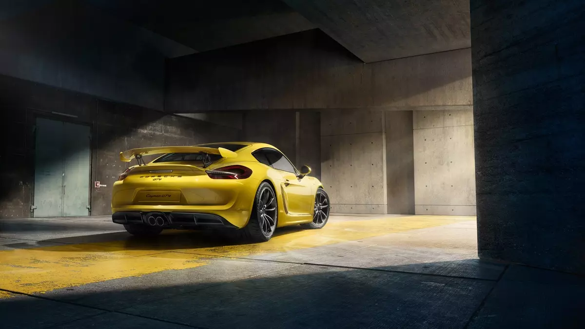 Porsche သည် Russ Cayman GT4 အတွက်ရုရှားစျေးနှုန်းများကိုခေါ်သည် 2483_11