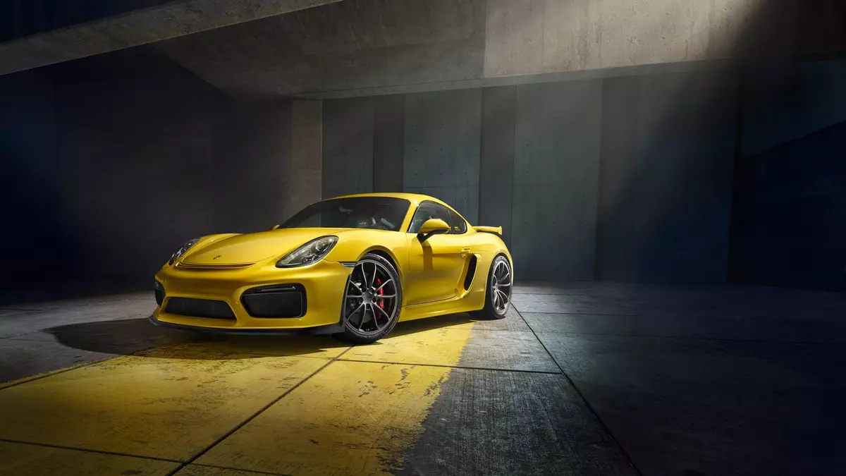 Porsche нь Оросын үнийг шинээр илэрхийлсэн Cayman GT4-д зориулж Оросын үнийг дуудав 2483_12