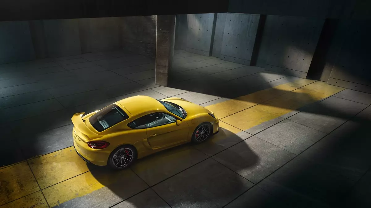 Porsche called Russian prices for the newly represented Cayman GT4 2483_14