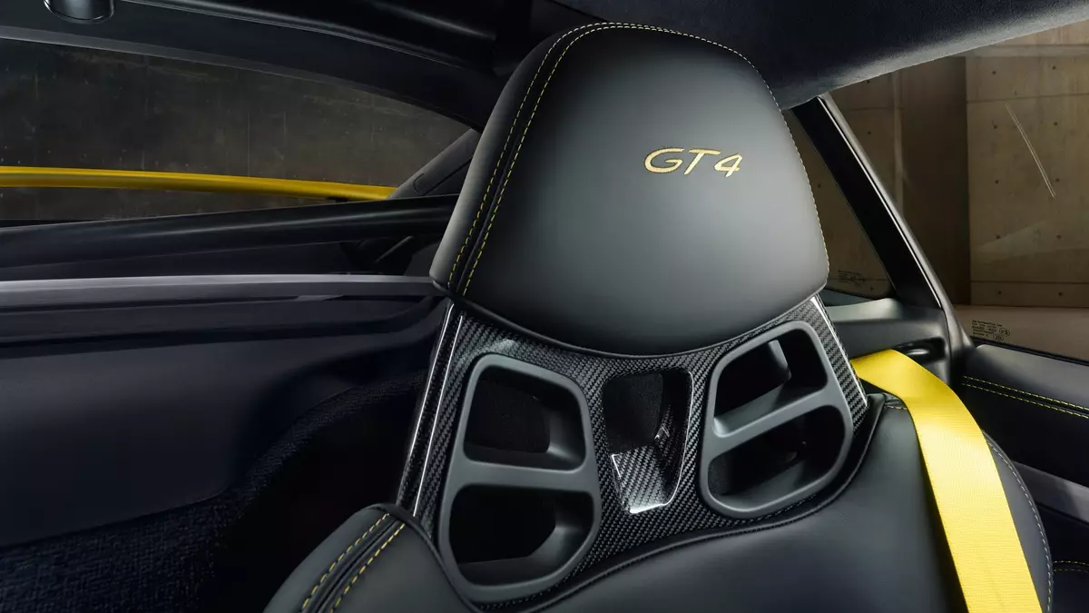 ปอร์เช่เรียกว่าราคาของรัสเซียสำหรับ Cayman GT4 ที่เป็นตัวแทนใหม่ 2483_22