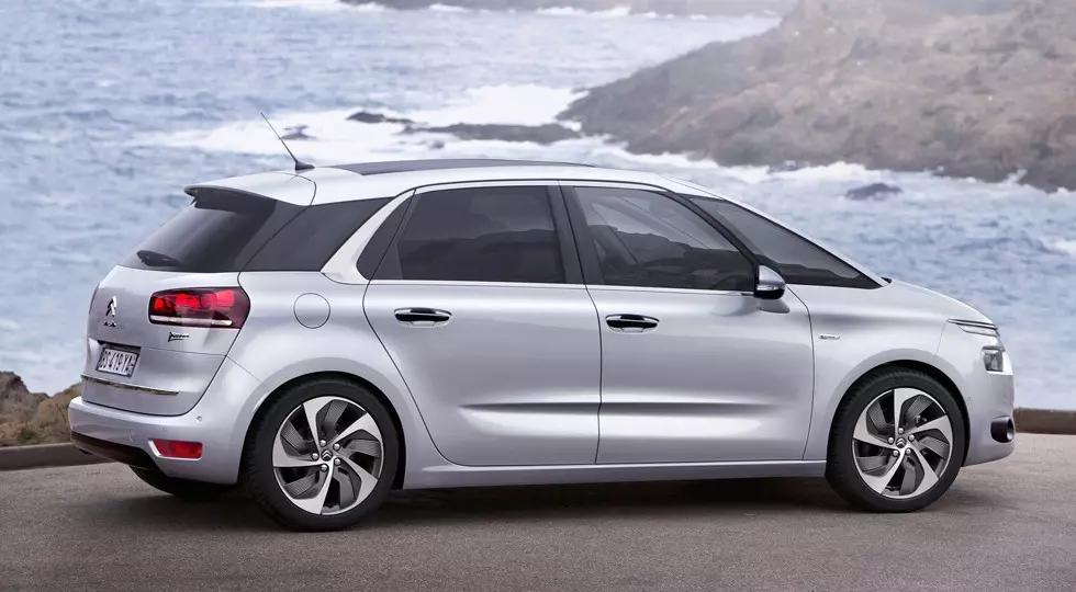 Citroen_c4_picasso_13.