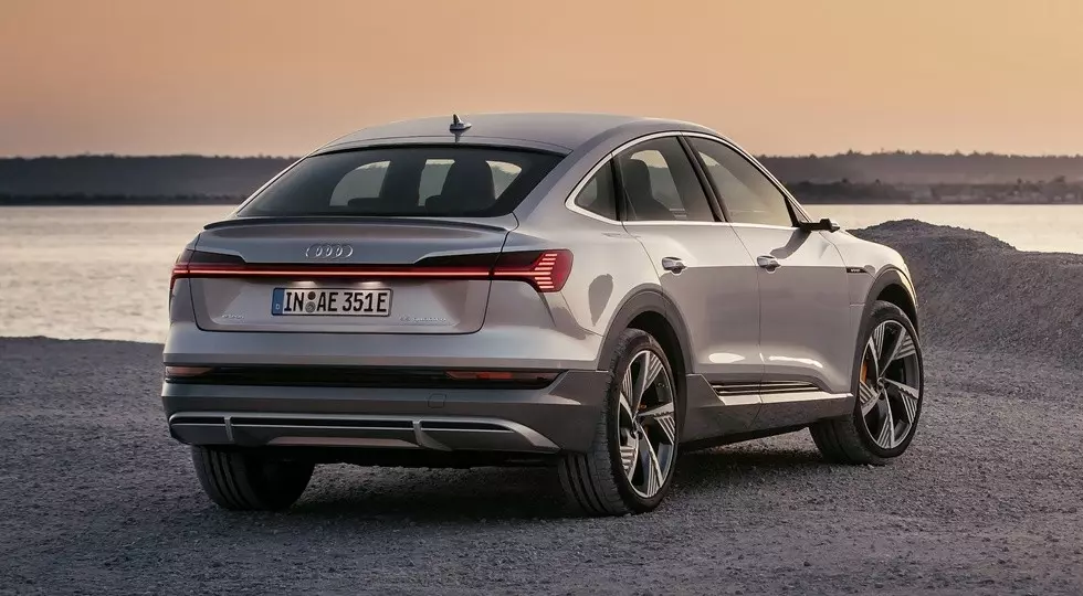 Առեւտրային խաչի Audi E-Tron Sportback. Ավելի քիչ գործնական, քան ընկեր, բայց երկարատեւ 24914_11