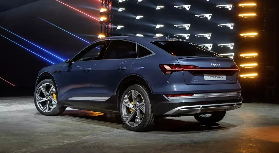 Առեւտրային խաչի Audi E-Tron Sportback. Ավելի քիչ գործնական, քան ընկեր, բայց երկարատեւ 24914_3