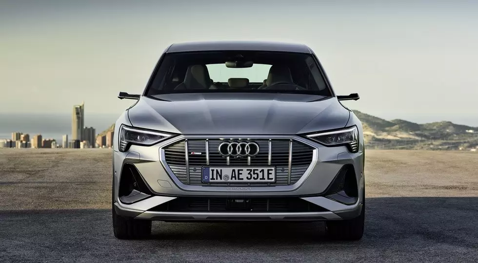 Առեւտրային խաչի Audi E-Tron Sportback. Ավելի քիչ գործնական, քան ընկեր, բայց երկարատեւ 24914_7