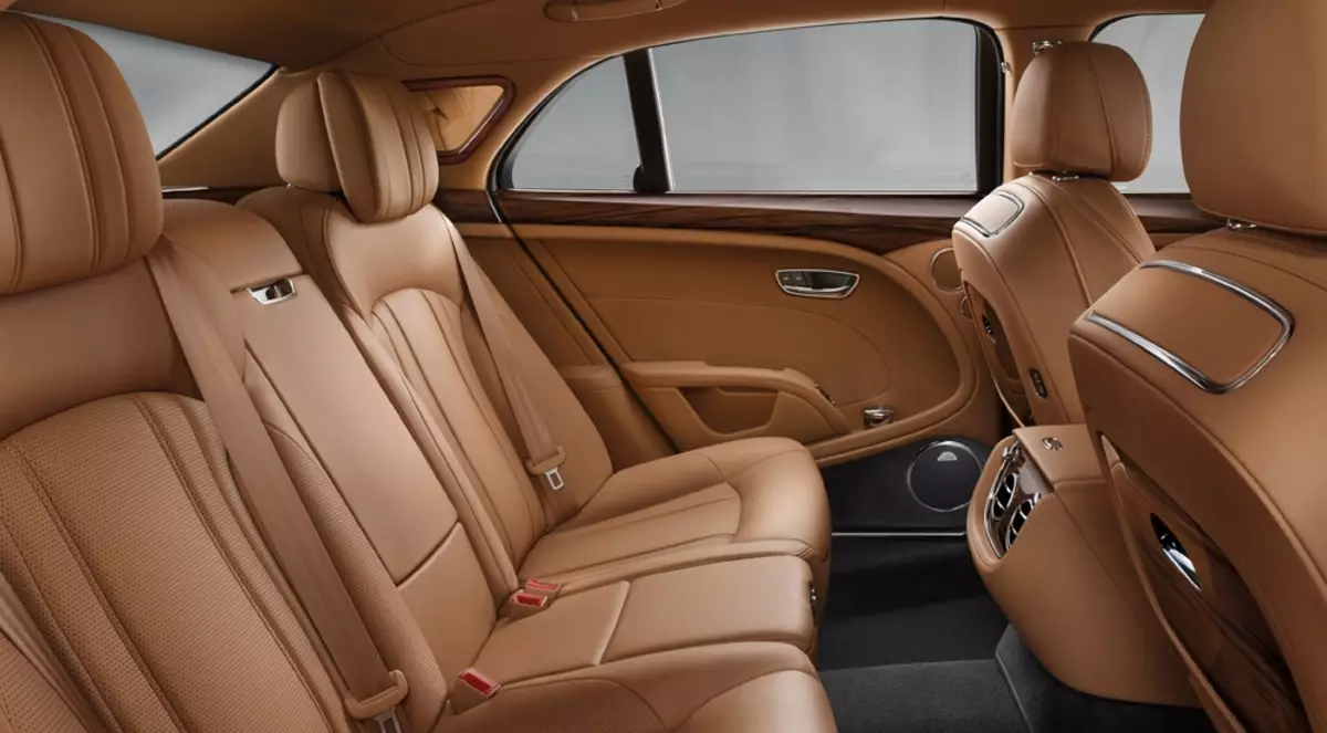 Bentley ha actualitzat Mulsanne: el sedan va aparèixer la versió 
