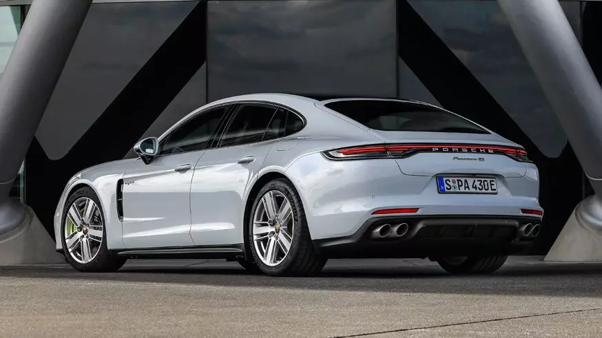 A közelmúltban frissített Porsche Panamera még erősebb 