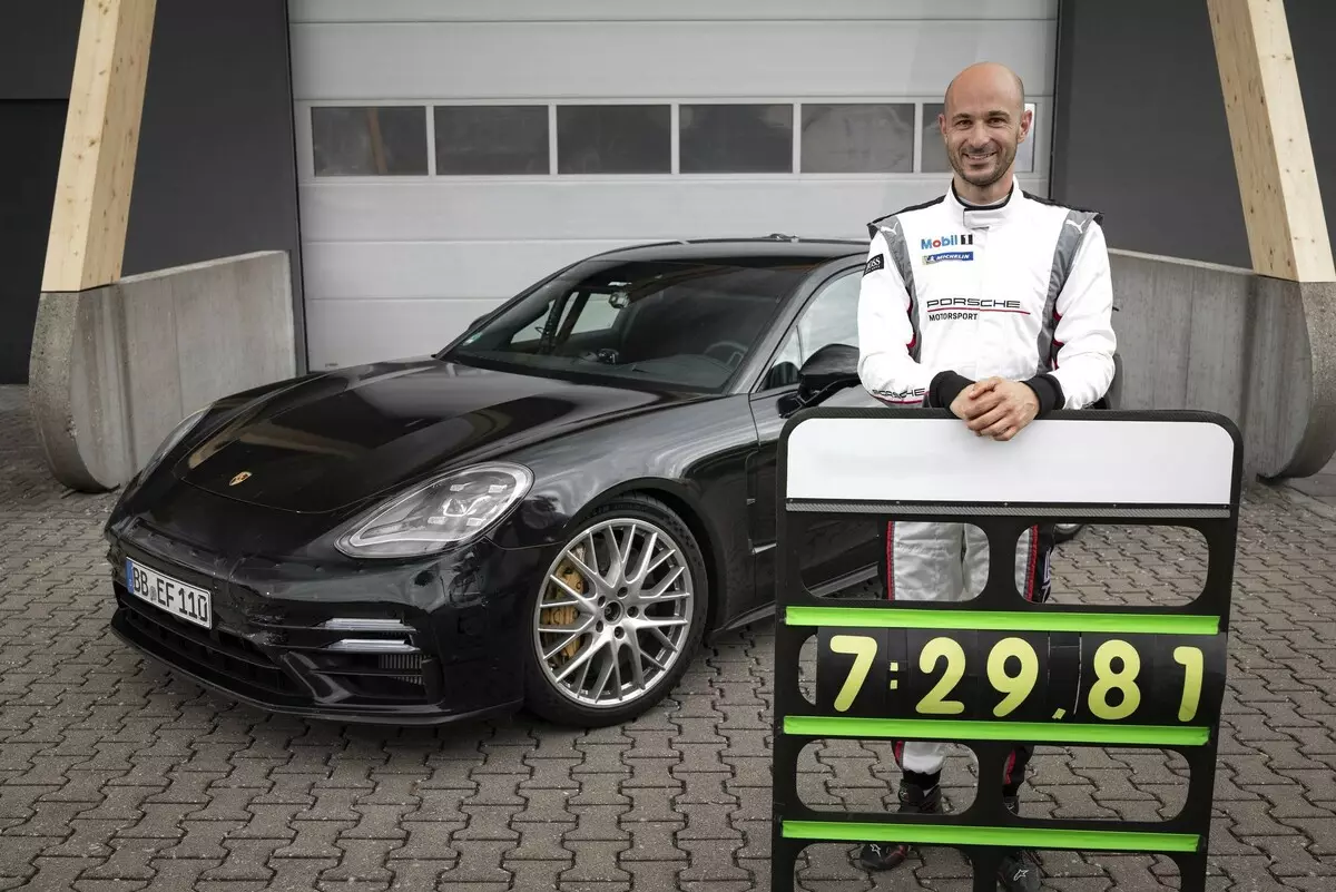 Opgedateer Porsche Panamera het die Mercedes-rekord op Nürburgring gebreek 24985_4