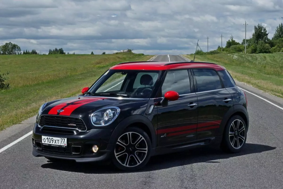 Mini Countryman John Cooper-ek funtzionatzen du