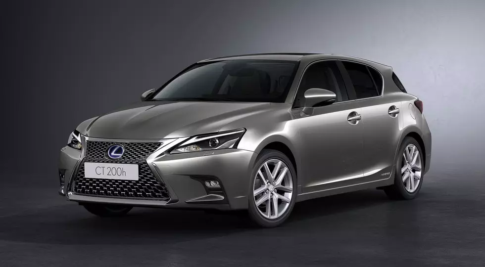 Before selling: Lexus updated CT 200h hatchback 25005_2