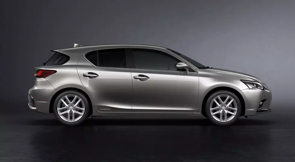 Before selling: Lexus updated CT 200h hatchback 25005_3