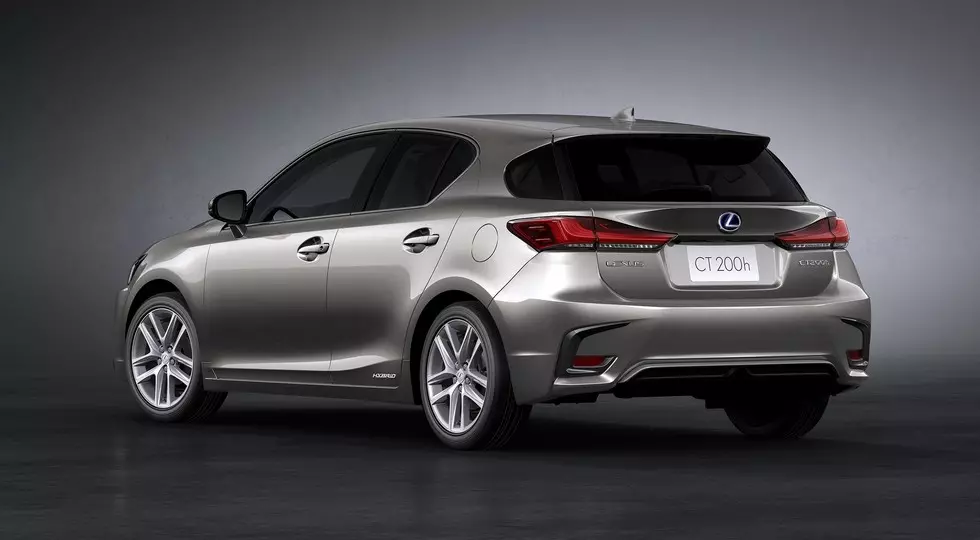 Before selling: Lexus updated CT 200h hatchback 25005_4