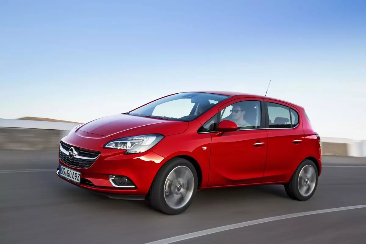 OPEL은 새로운 Corsa Hatchback을 구매하기위한 명령을 받아들입니다. 25033_1