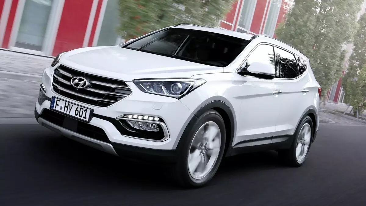 Hyundai về các điều khoản thuận lợi bán Santa Fe và Grand Santa Fe ở Nga 25038_1