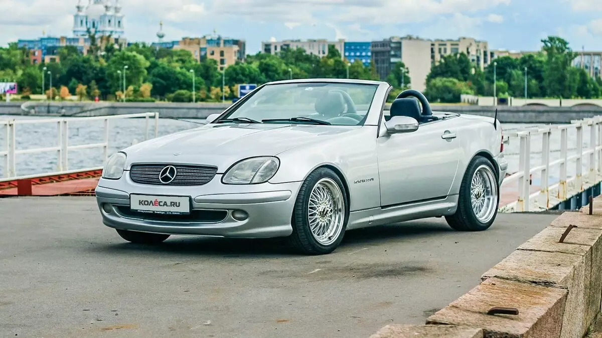 Mercedes-Benz SLK mẹta mẹẹdogun (1)