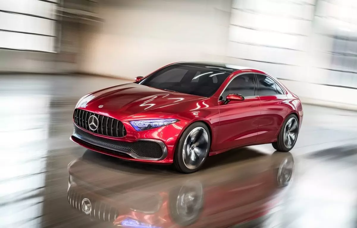 ຮູບລັກສະນະຂອງ Mercedes-Benz Sedan A-Class ຖືກປະຕິບັດກ່ອນການສະແດງ 25086_2