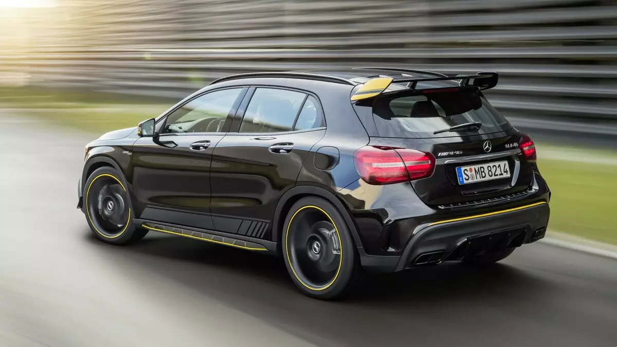 Mercedes kynnt í Detroit Crossover Gla 