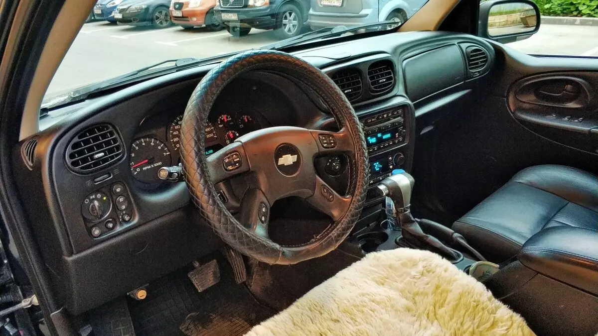 Америкалык V8 мүмкүнчүлүгү жок: Chevrolet Trailblazer сатып алса, 500 миң рубль 25201_20