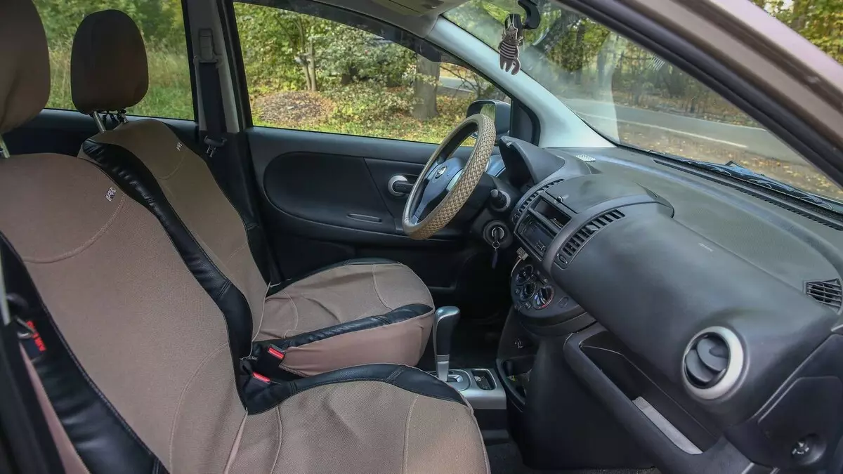 Nissan Note s kilometražama: tijelo, salon, električar 25237_21