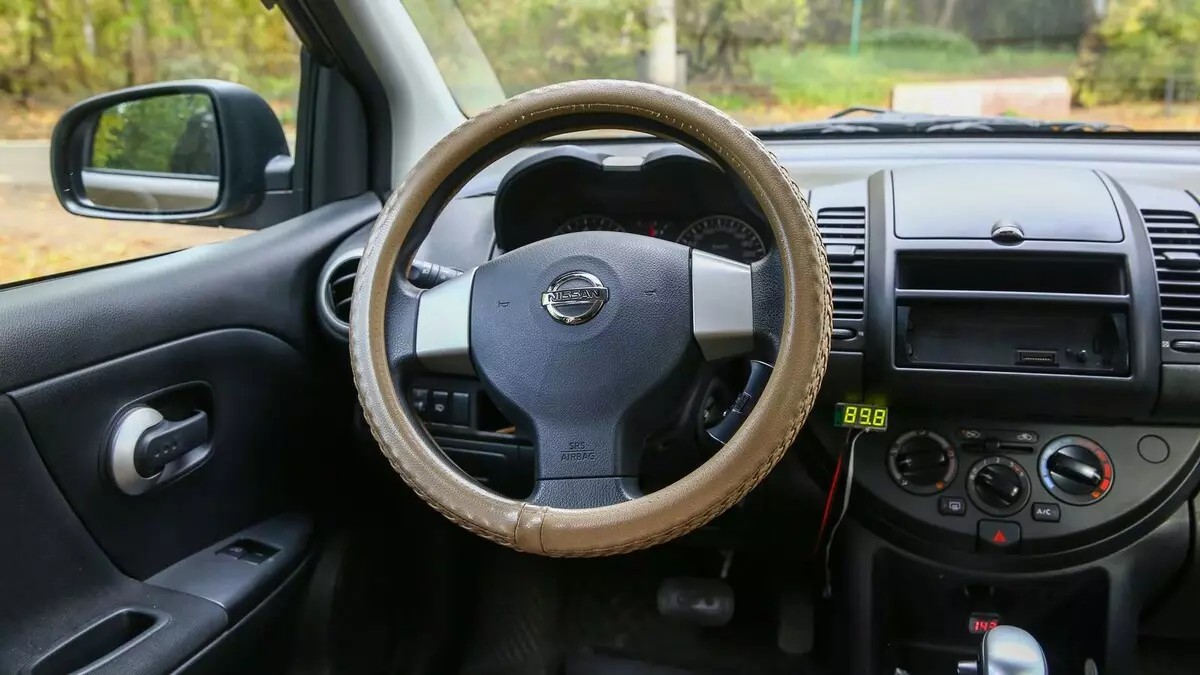 NISSAN NOTE na Mileage: mwili, saluni, umeme 25237_36