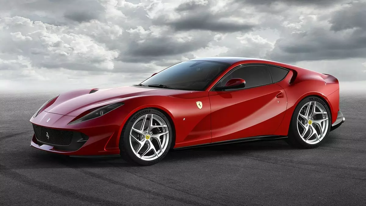 Superfast: Ferrari introduserte den kraftigste modellen i merkevarenes historie 25244_4