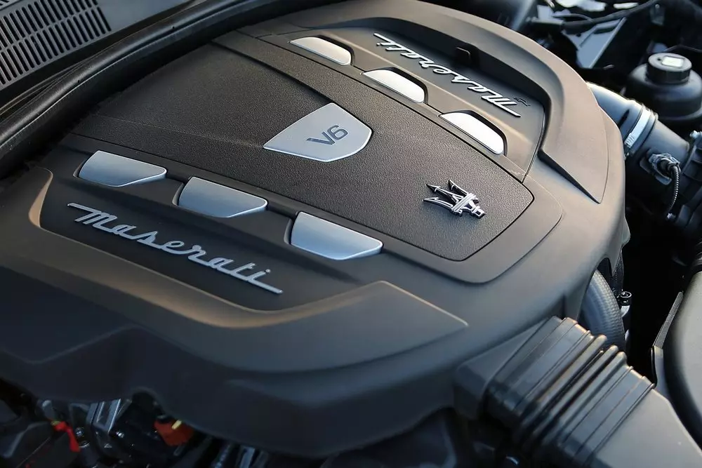 Maserati Ghibli Diesel: муҳаррик