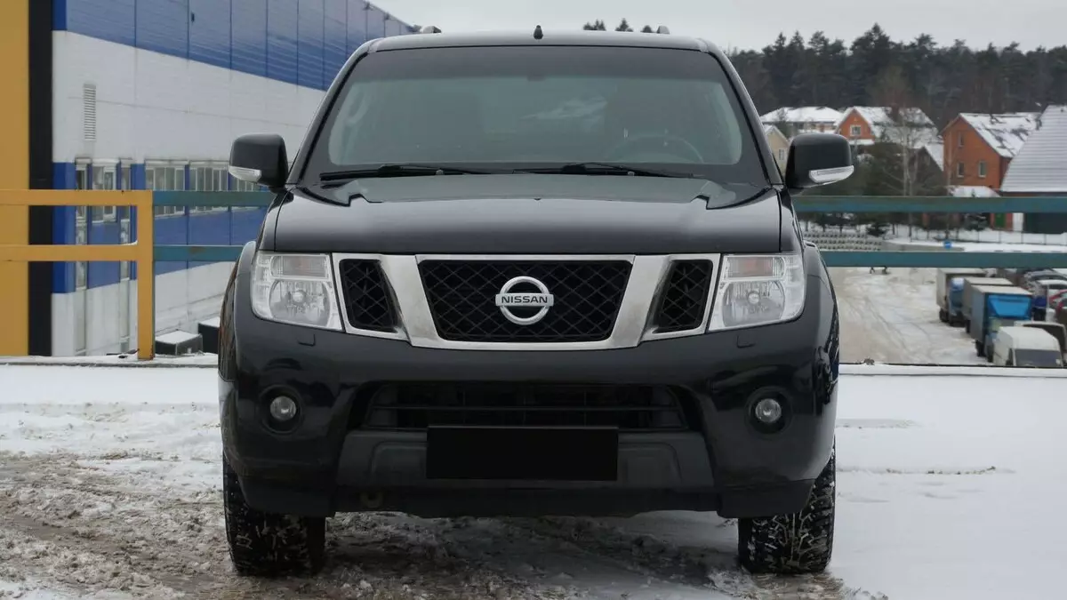 NISSAN NAVARA 2011 cu un kilometru de 260.000 de kilometri de la un proprietar 25321_5