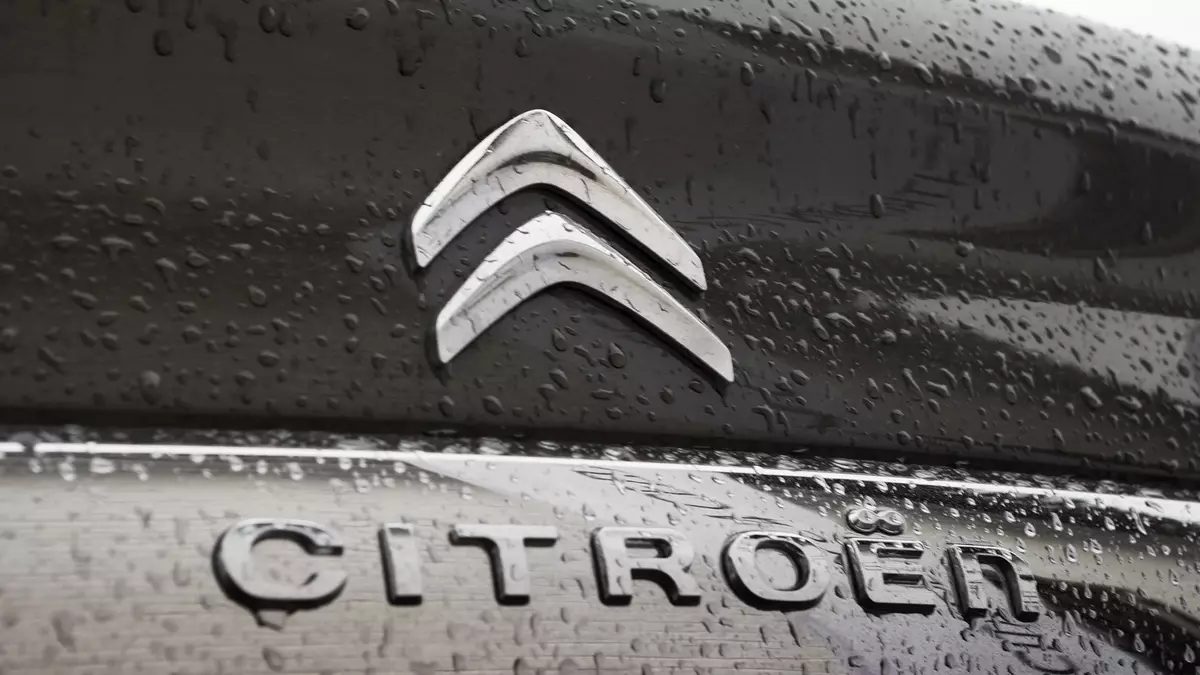 စိတ်ဝင်စားစရာ chitwise: စမ်းသပ်မှု - စမ်းသပ်မှု - Citroen C4 sedan 25366_6