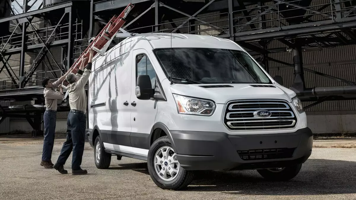 Hauv daim duab: Ford Transit