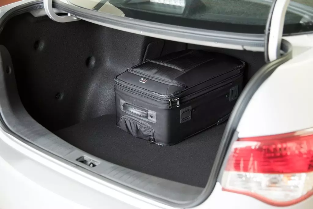 Trunk Nissan Almera 2012