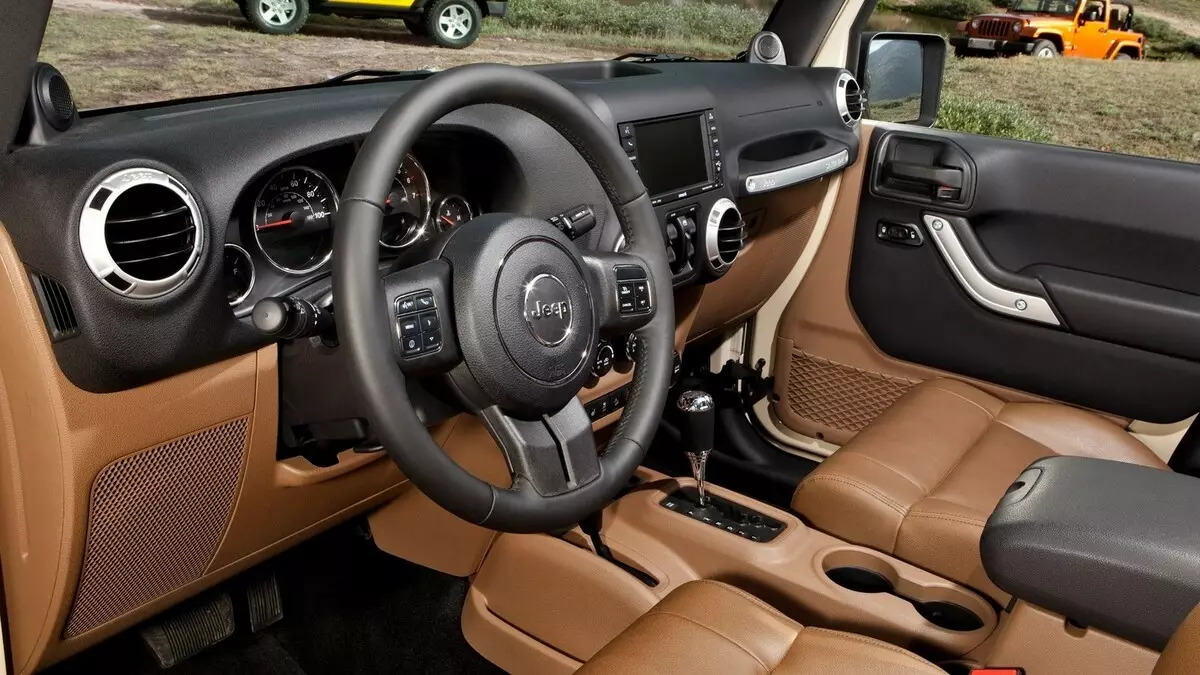 Dalam Foto: Interior Jeep Wrangler Unlimited