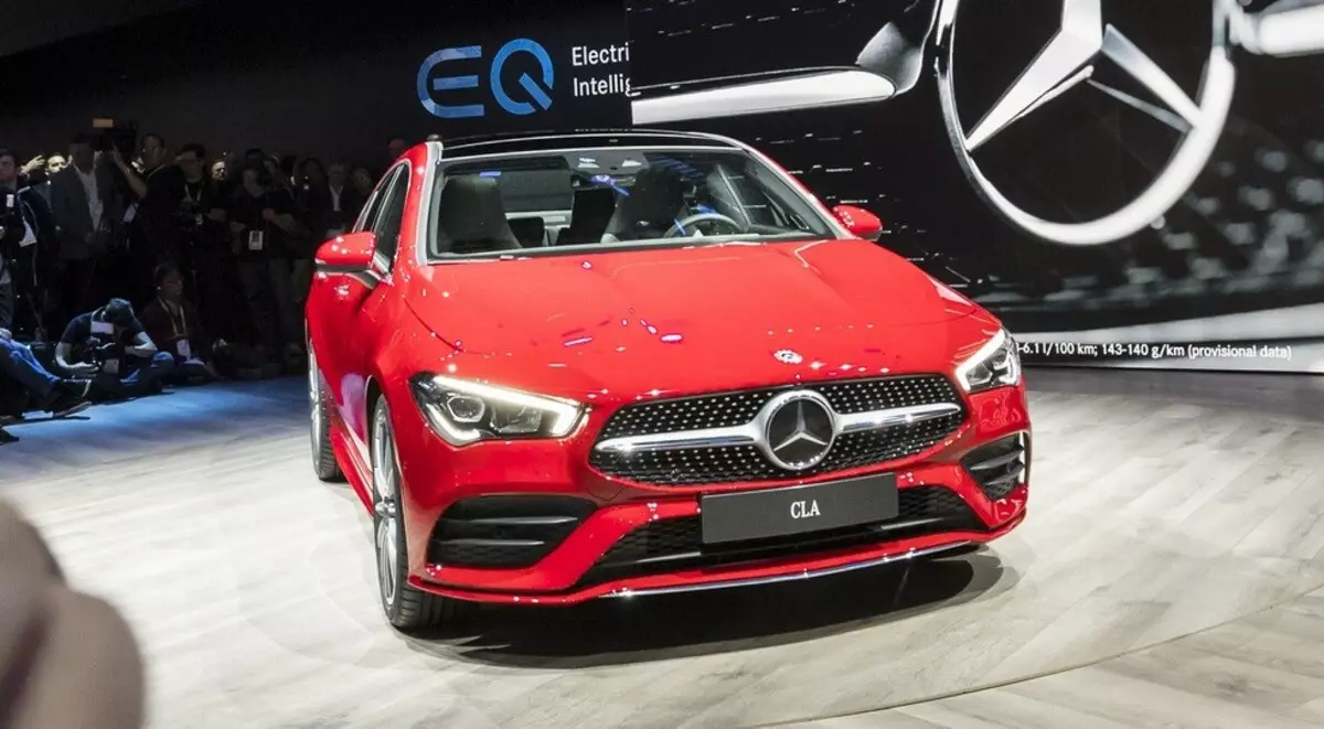 Нова Mercedes-Benz CLA: Разбирање на мултимедија и само мултидимензија 25522_2