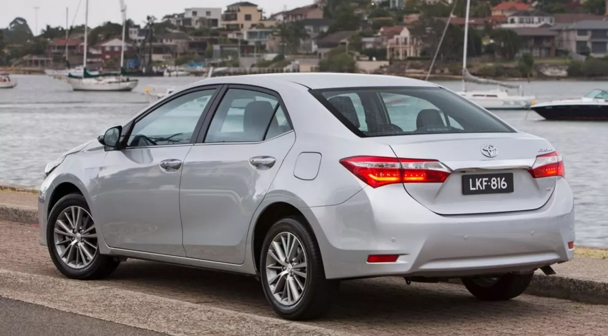 7toyota_corolla_sedan_ascent_5.jpeg