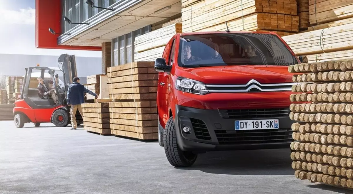 Muri Perugeot na Citroen bavuze ibijyanye na Vans nshya mu Burusiya 25639_4