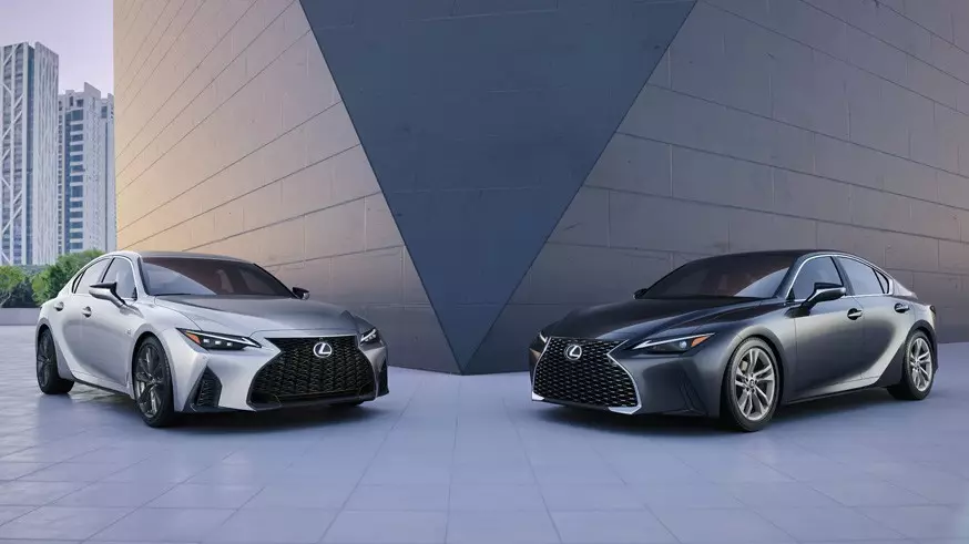 Lexus mangrupakeun generasi anyar: suspénsi ieu diadopsi, sarta platform jeung motor teu noél 25733_11