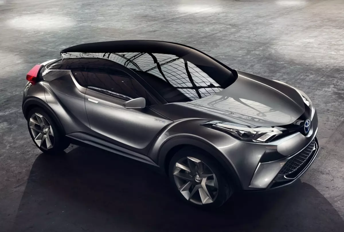 Toyota_C-HR_Chatpo_1.JPEG.