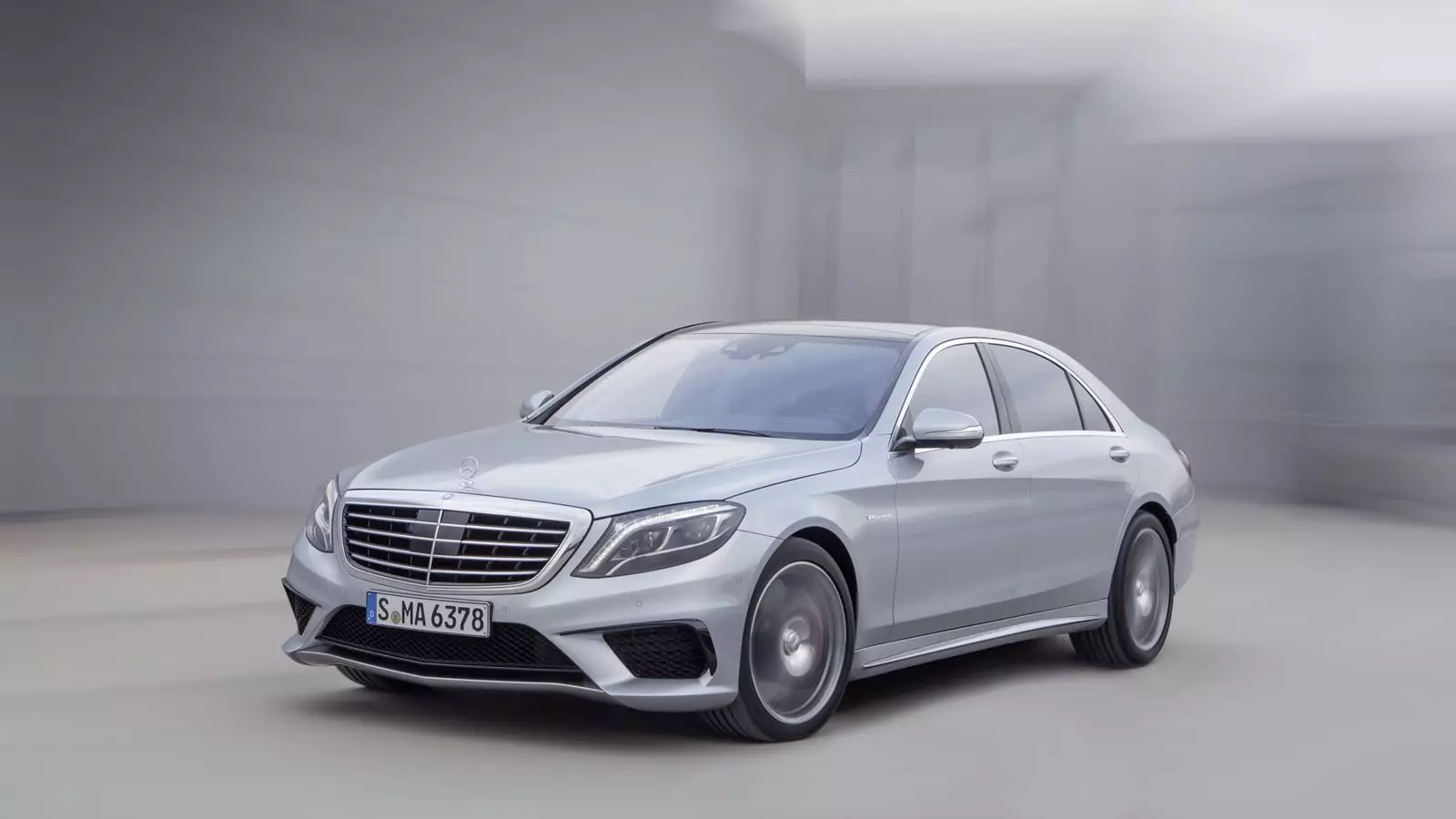 Aktualizované Mercedes-AMG S63 Sedan šel do testů 25899_5