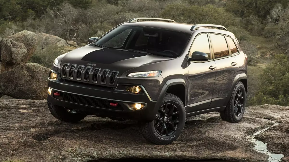 updated Jeep ခြာရိုကီသည်ပုံမှန်မဟုတ်သောပုံရိပ်ကိုဆုံးရှုံးခဲ့သည် 25950_5