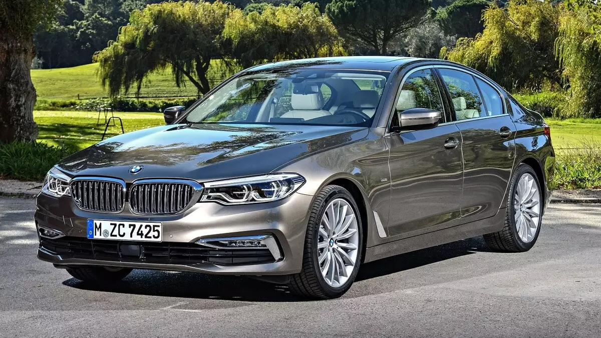 ඡායාරූපයෙහි: BMW 5 ශ්රේණි