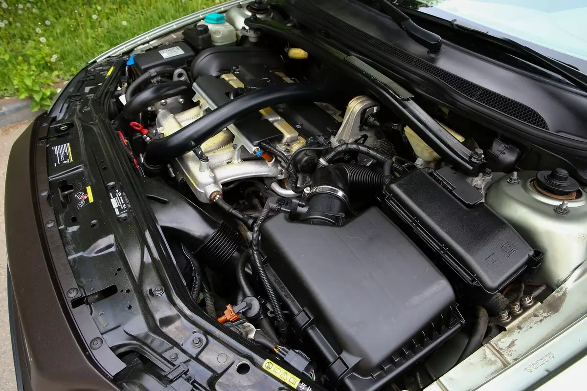 Volvo XC70 l masofada: radiator ACP va ayyor nasosni tayinlash 26093_6