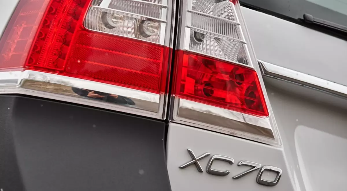 Prawf gyrru Volvo xc70: ac un 26101_9